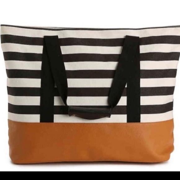 DSW | Bags | Nwt Dsw Blackwhitetan Striped Tote | Poshmark